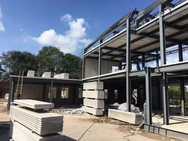 Steel structure + AAC Panel Prefabricated Villa Case Introduction ...